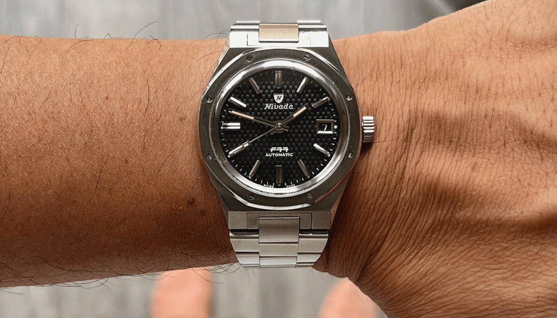 F77 Black – Nivada Grenchen